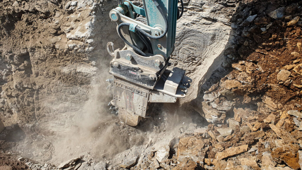 EK 100 Chain Cutter for Medium Excavators (18–30 t) | KEMROC