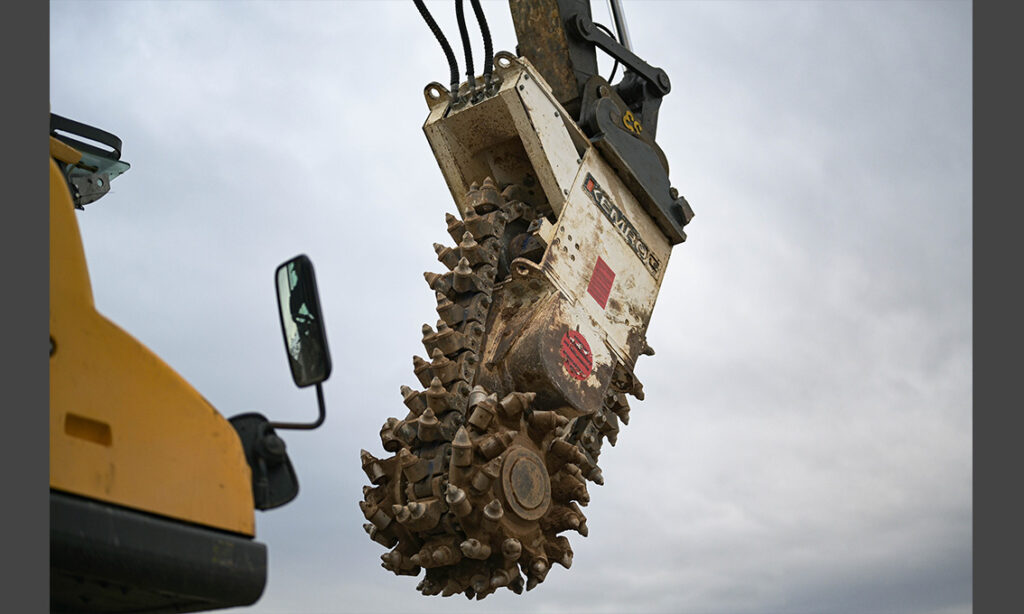 EK Chain Cutters for Excavators | KEMROC