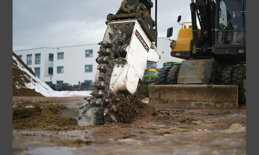 EK 100 Chain Cutter for Medium Excavators (18–30 t) | KEMROC