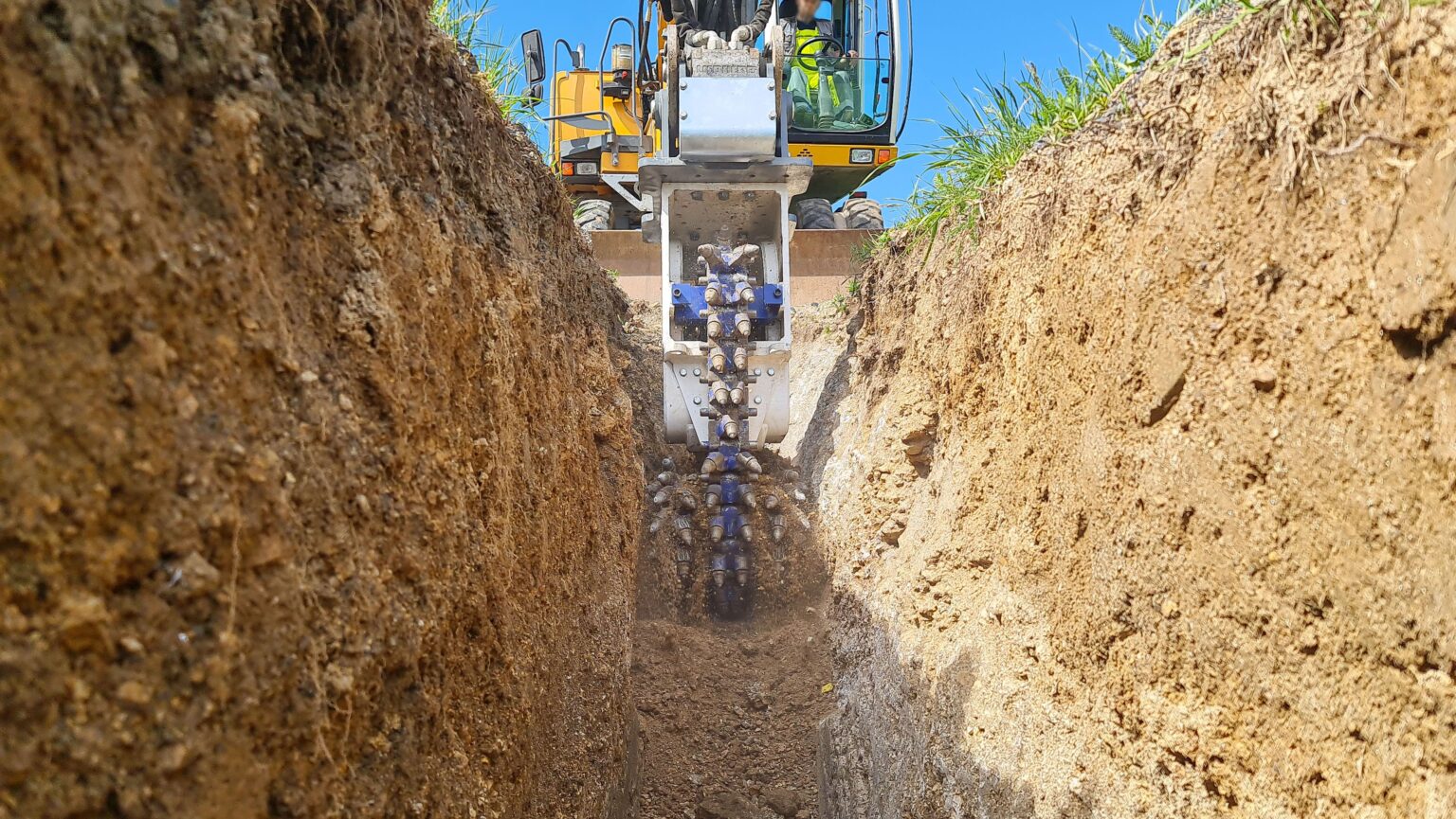 EK Chain Cutters for Excavators | KEMROC