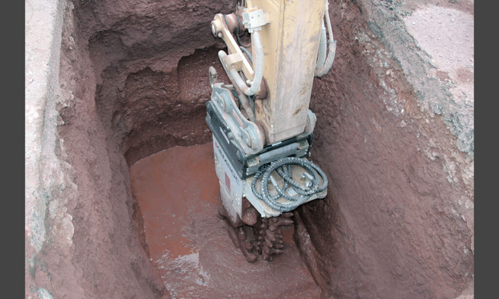 EK 100 Chain Cutter for Medium Excavators (18–30 t) | KEMROC