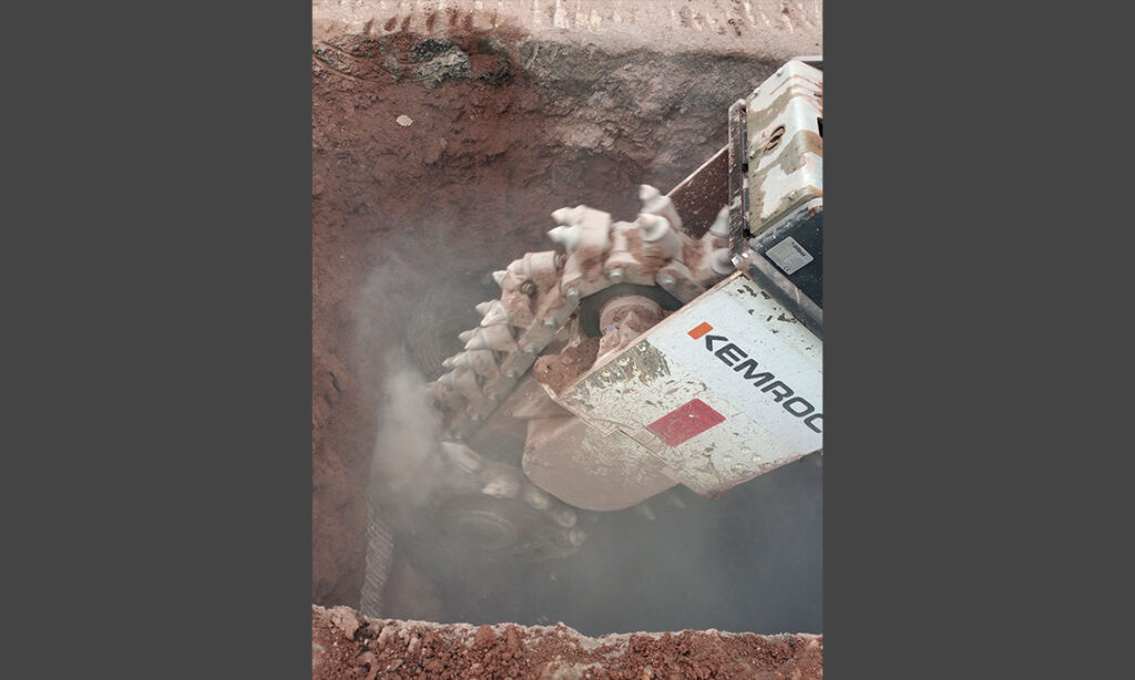 EK 100 Chain Cutter for Medium Excavators (18–30 t) | KEMROC