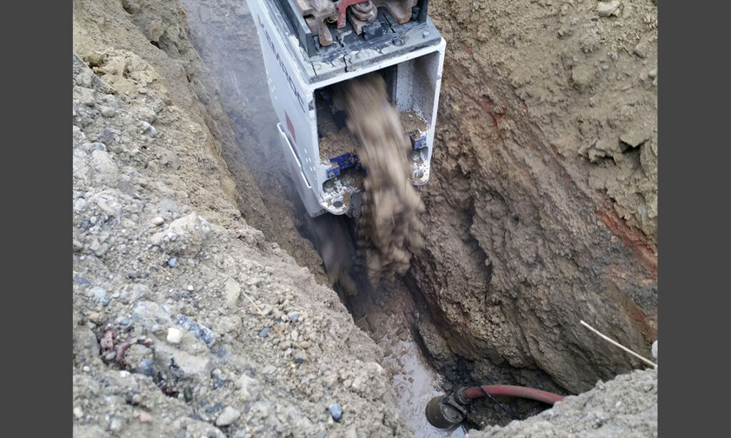 EK 100 Chain Cutter for Medium Excavators (18–30 t) | KEMROC